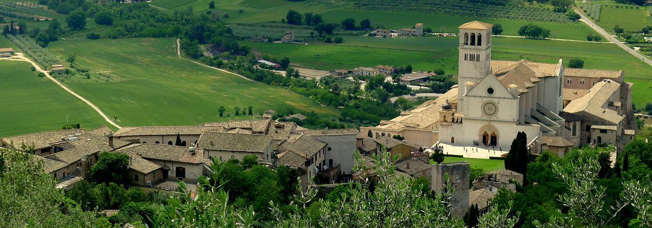 Visita Asís. Cómo ir a Assisi desde Roma 2023 - DESTINO ROMA